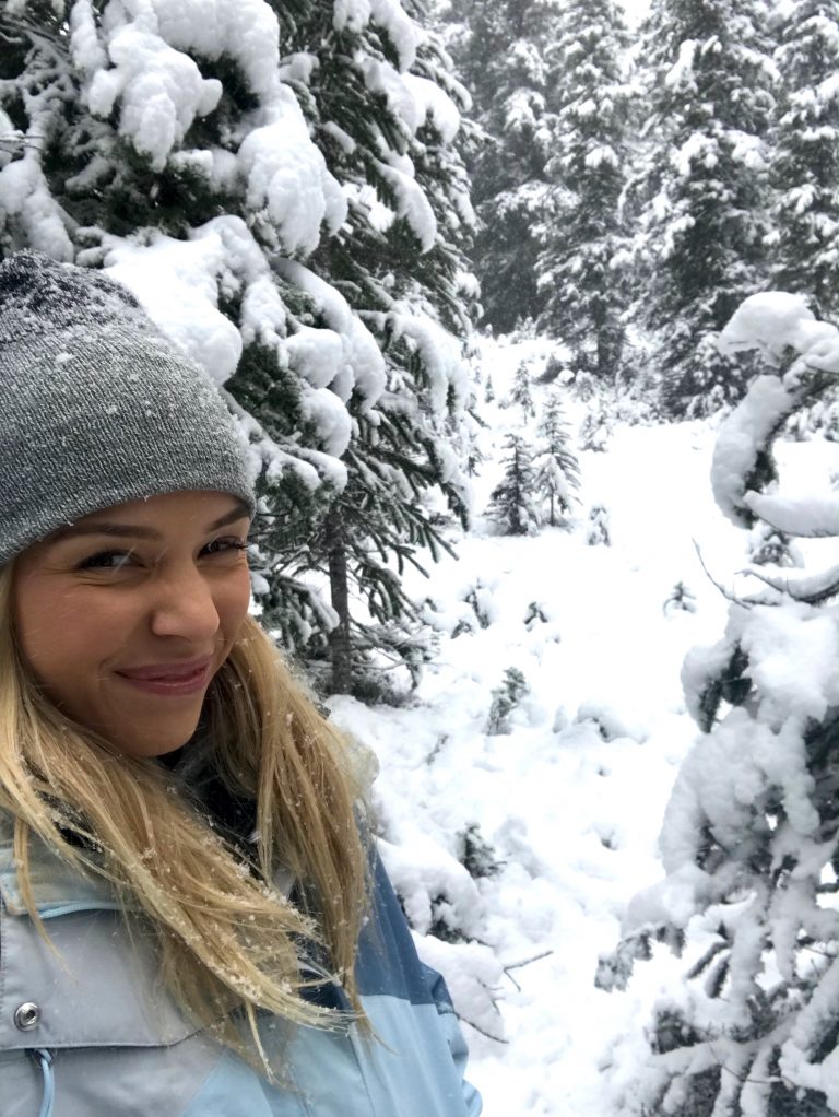 What to Pack for a Trip to Banff – Blushing in Hollywood